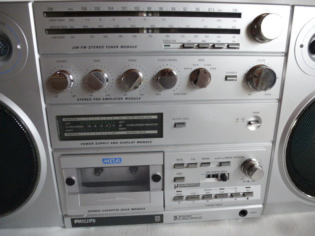 Philips D8614 Stereo Cassette Radio – Electro Vintage