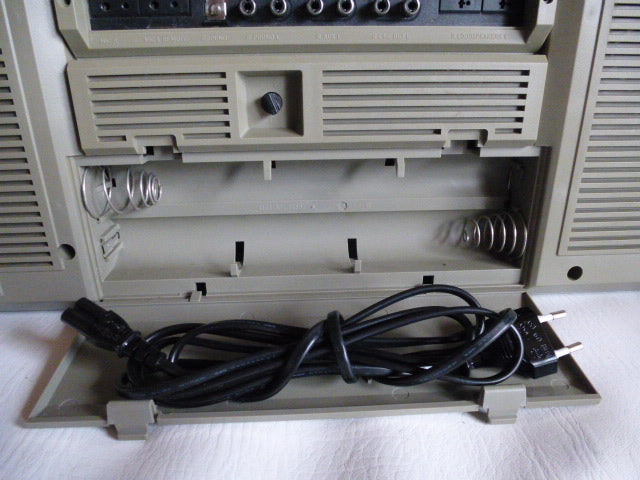 Philips D8614 Stereo Cassette Radio – Electro Vintage